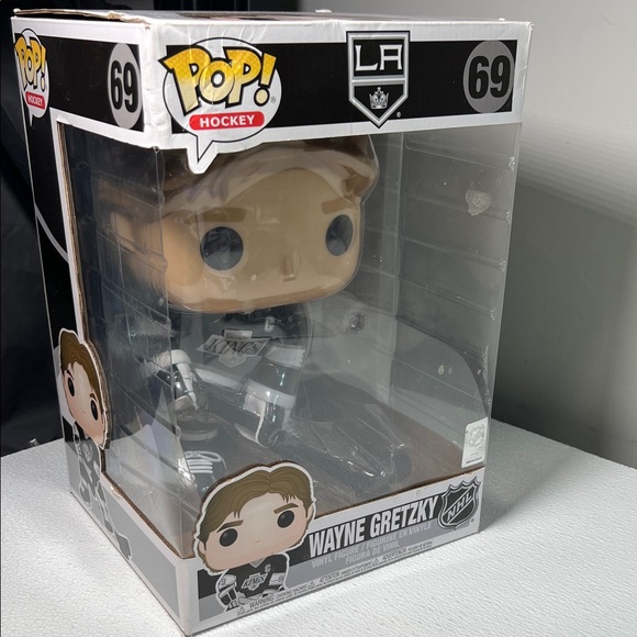 Funko | Accents | Brenda Funko Pop Wayne Gretzky Figure | Poshmark